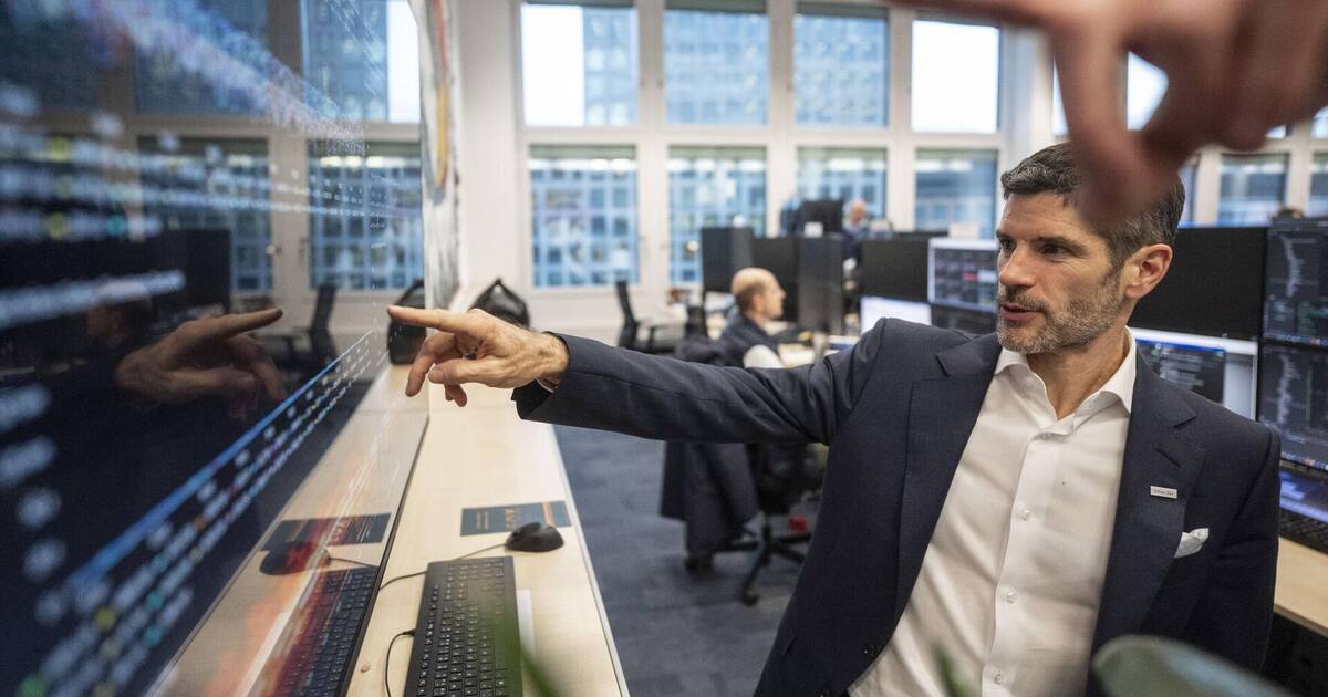 Julius Bär: CEO Stefan Bollinger muss Abschreiber in Millionenhöhe ...